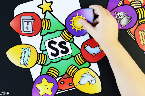 Christmas Initial Sound Match-Up - A Dab of Glue Will Do