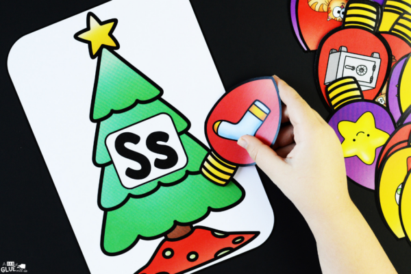 Christmas Initial Sound Match-Up - A Dab of Glue Will Do